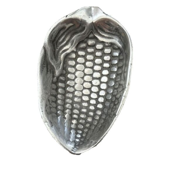 Kitchen | Vintage Metal Corn Mold Dish Its Corn | Poshmark
